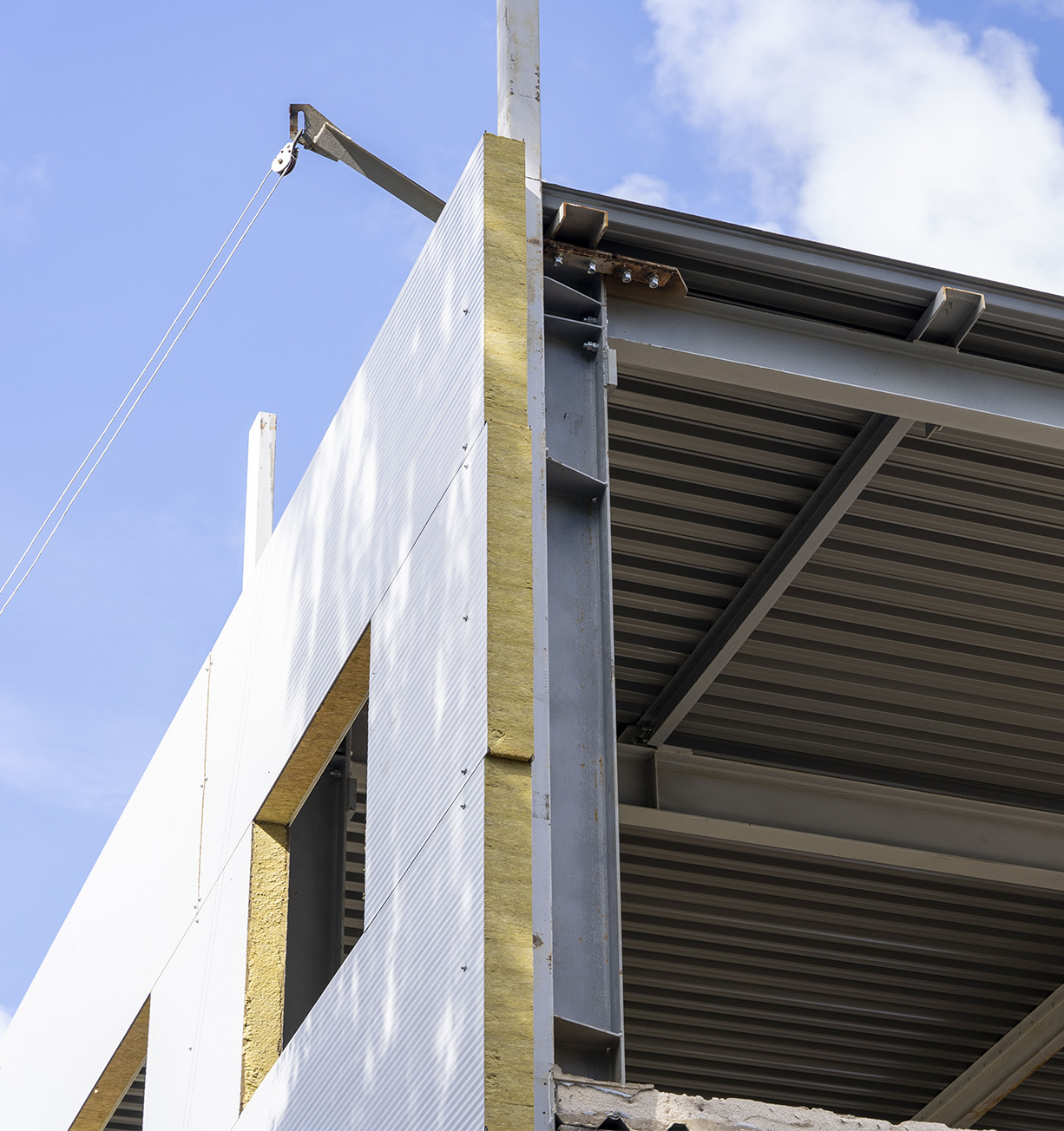 Painel Sandwich - Caderno Decisivo - Reabilitação e Construção Civil